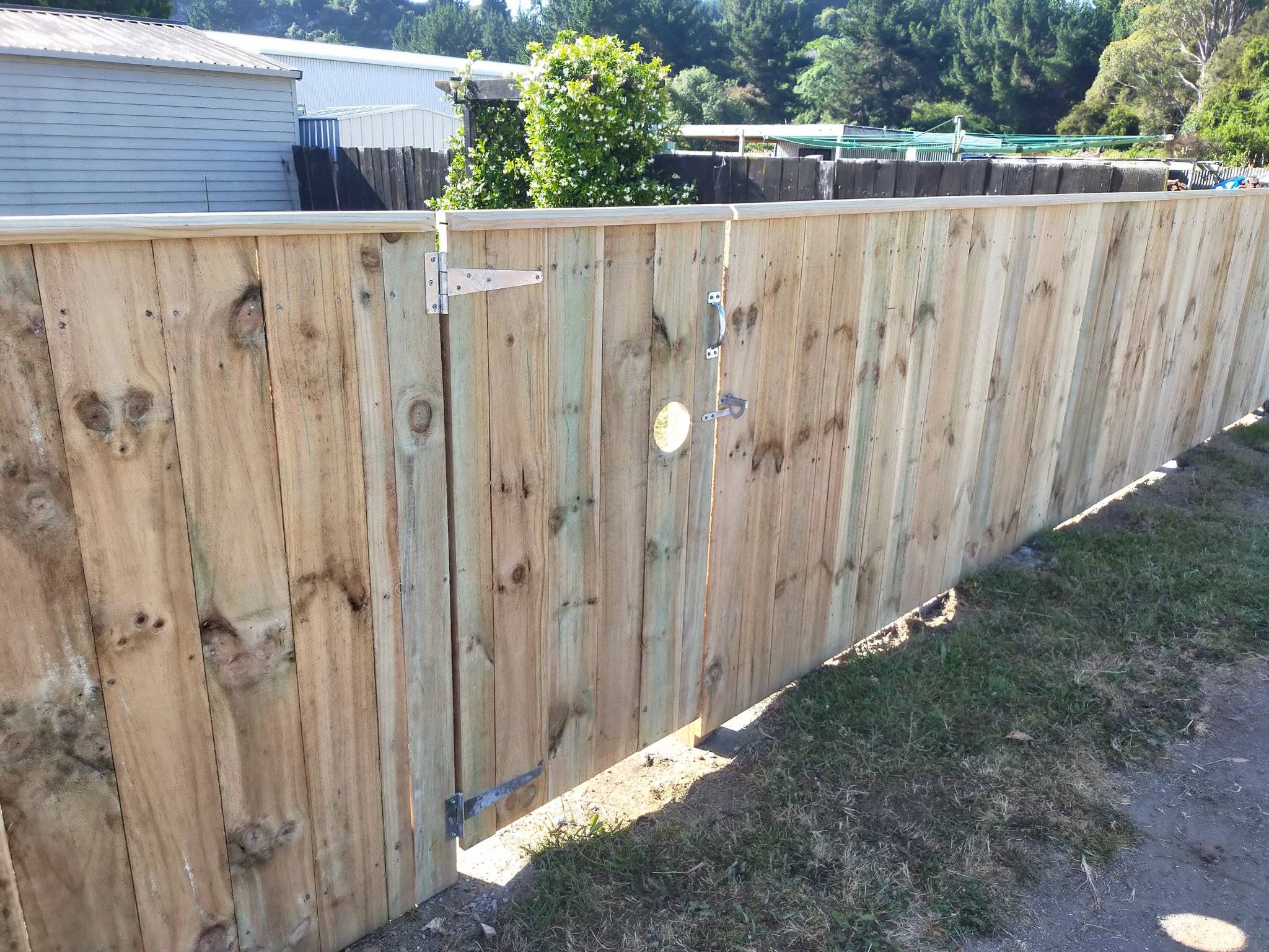 Sturdy Timber Fence 1.8m High Capped – Strong Fencing