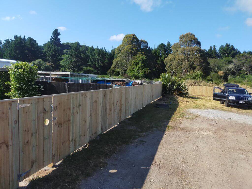 Sturdy Timber Fence 1.8m High Capped – Strong Fencing